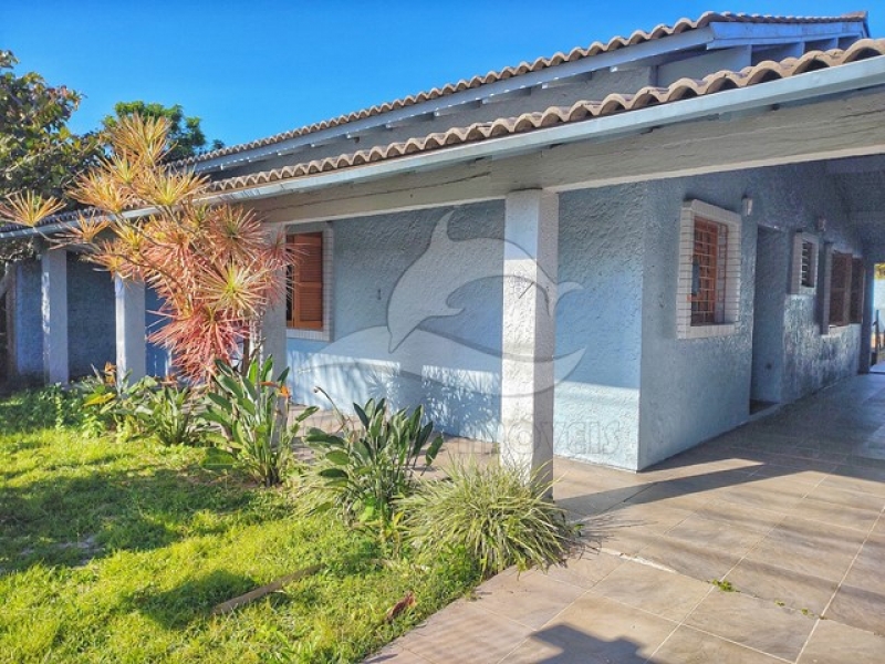Imbé Imóveis - Casa 3 dormitórios anexo, piscina e boa localização